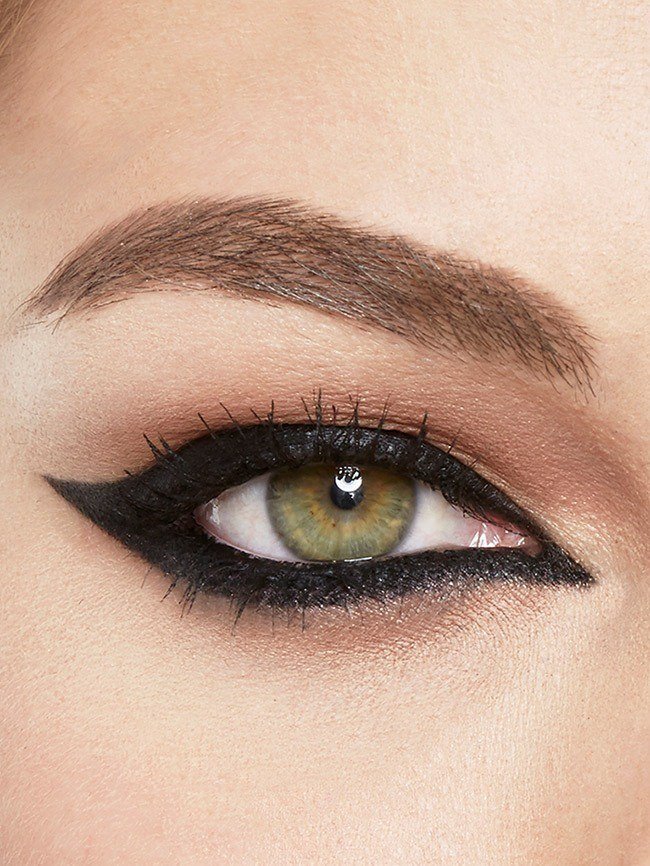 Inspirasi 12 Gaya Eyeliner untuk Variasi Makeup Sehari Hari