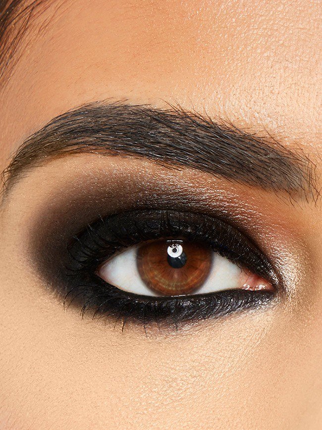 Inspirasi 12 Gaya Eyeliner untuk Variasi Makeup Sehari Hari